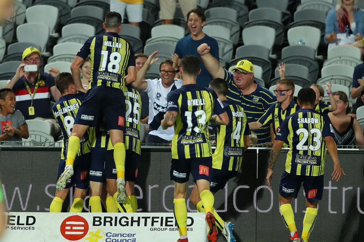 Simon strikes late as Mariners end 11-month Hyundai A-League drought ...