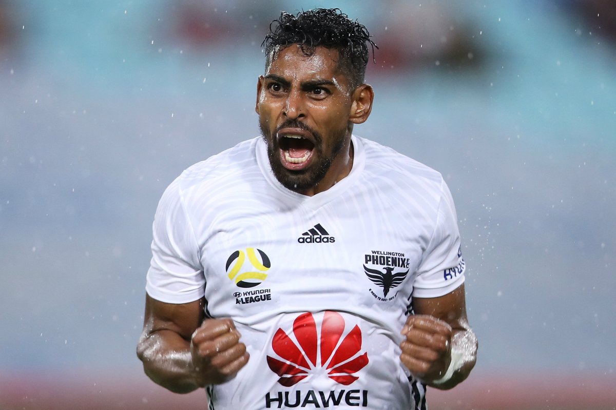 Heroic Moments: Relentless Roy masters the all-round forward display ...