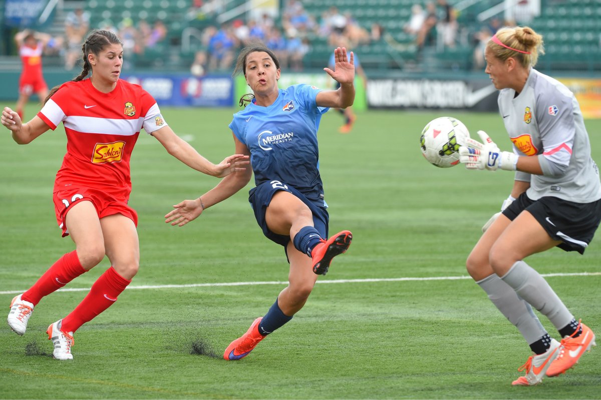 Perth Glory star Kerr named NWSL's best for 2017 - A-Leagues