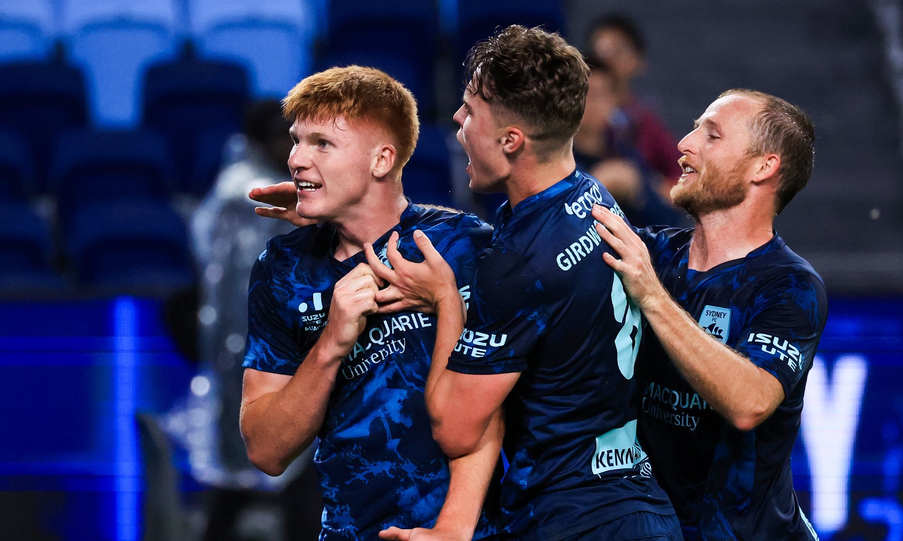Sydney FC beat Perth in 3-2 win delayed by lightning strikes
