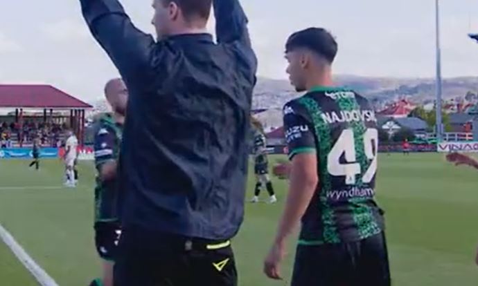 'Special story' grows as teen explodes in 7-1 rout, big praise for ...