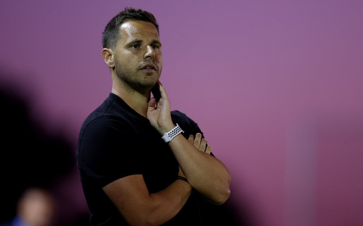 Head coach Alex Epakis departs Perth Glory for personal reasons