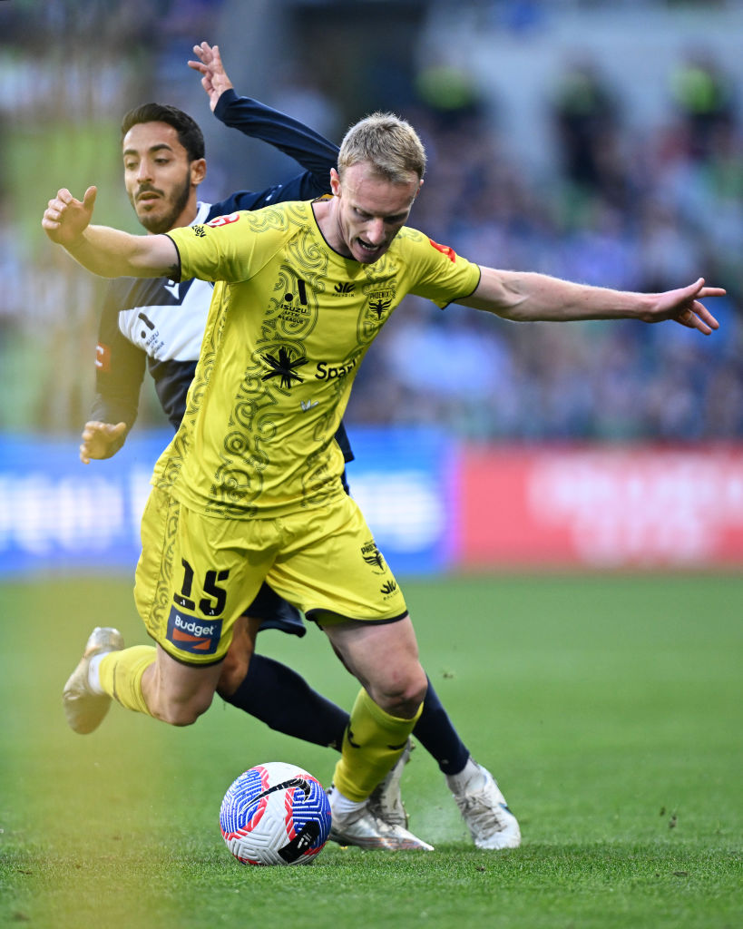 Glory sign former Phoenix midfielder with family ties to Perth: 'Why ...
