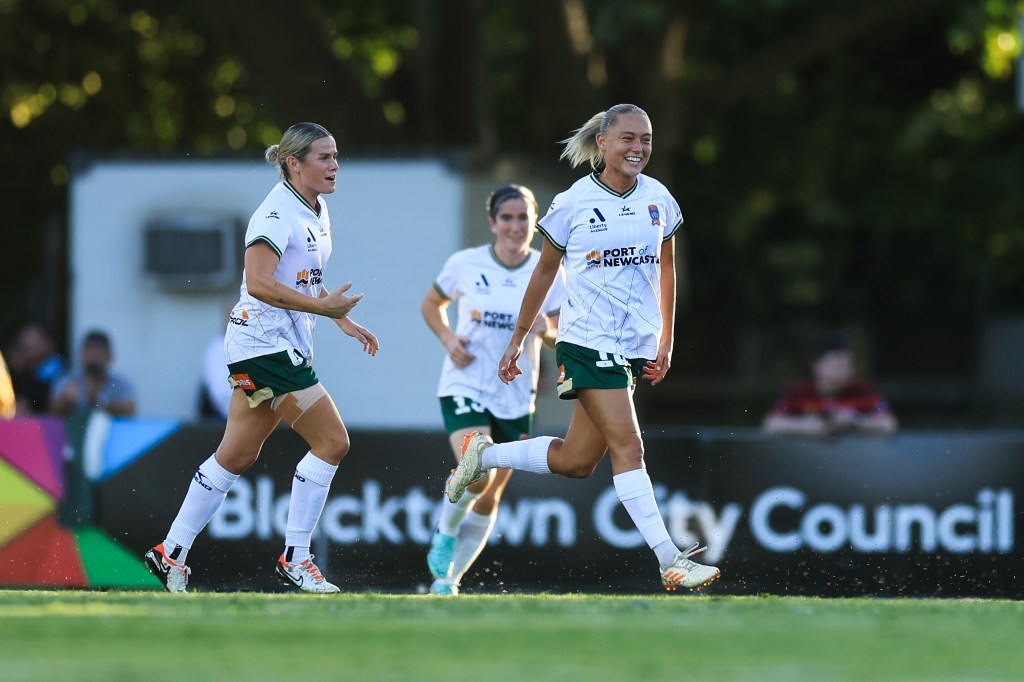 Newcastle Jets retain 'key player': 'I'm proud to call this club home'