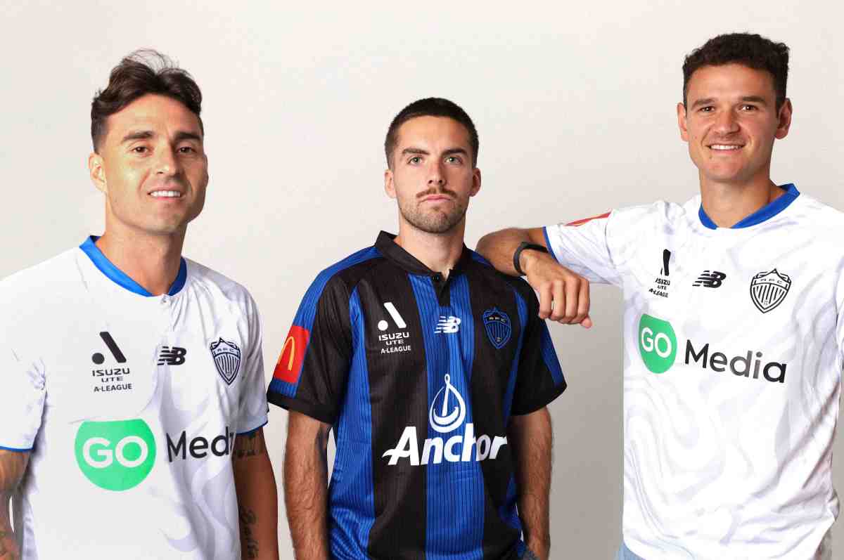Auckland FC unveil THREE big signings & their inaugural away kit