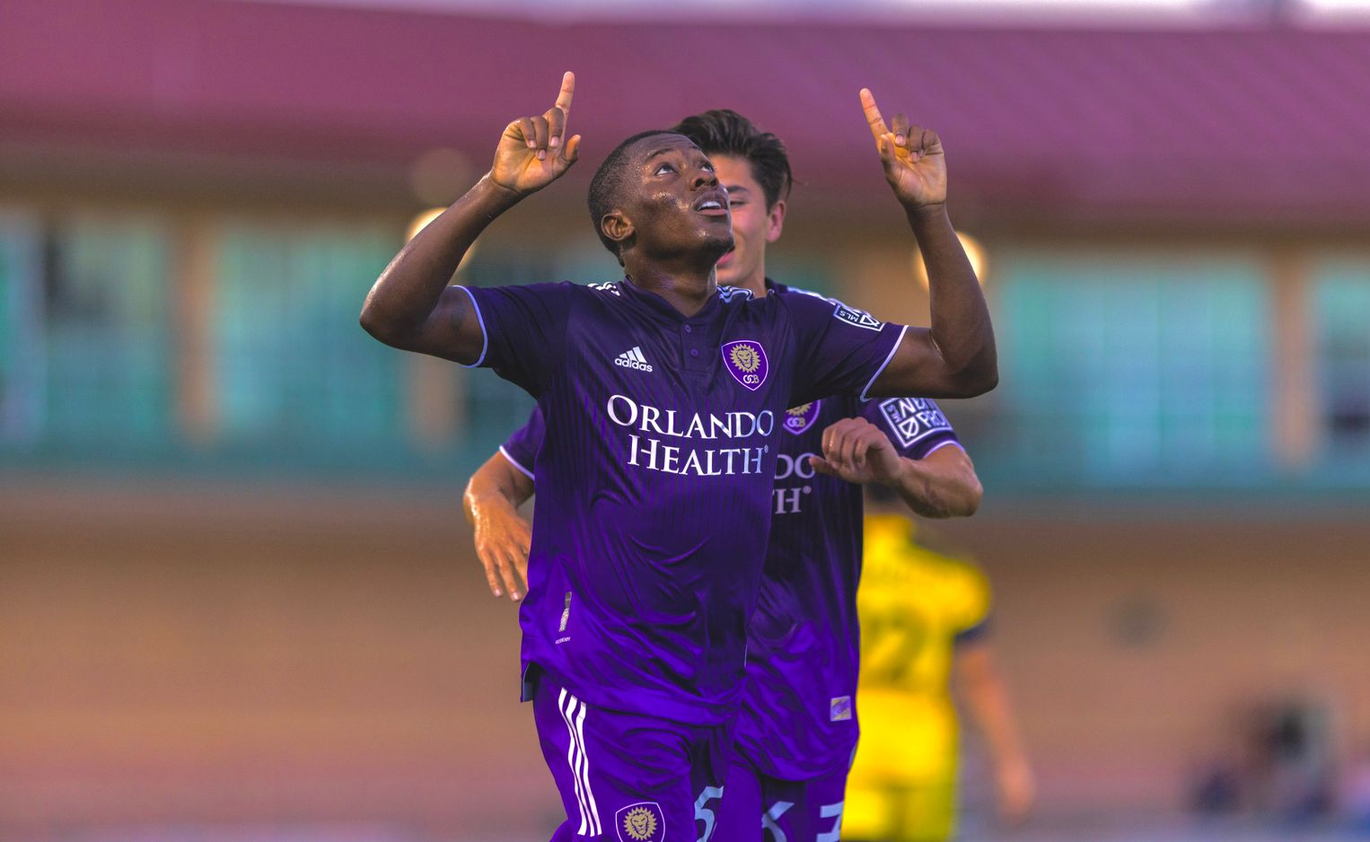 Brisbane Roar sign Ecuador international Neicer Acosta