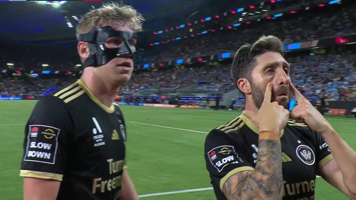 Sydney Derby: Zac Sapsford goal, celebration, video