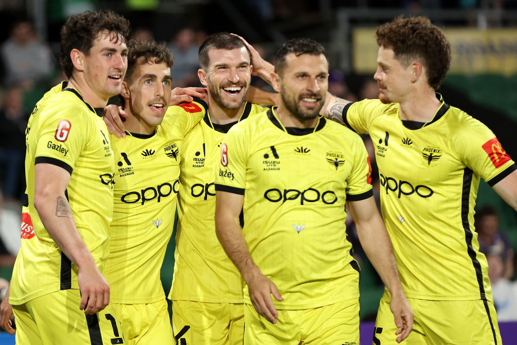 A-League news: Wellington Phoenix re-sign New Zealand international