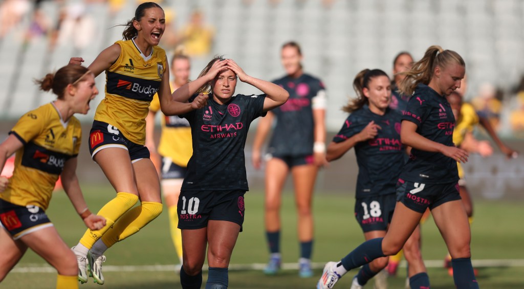 Two penalties missed by Melbourne City in 0-0 draw with Mariners