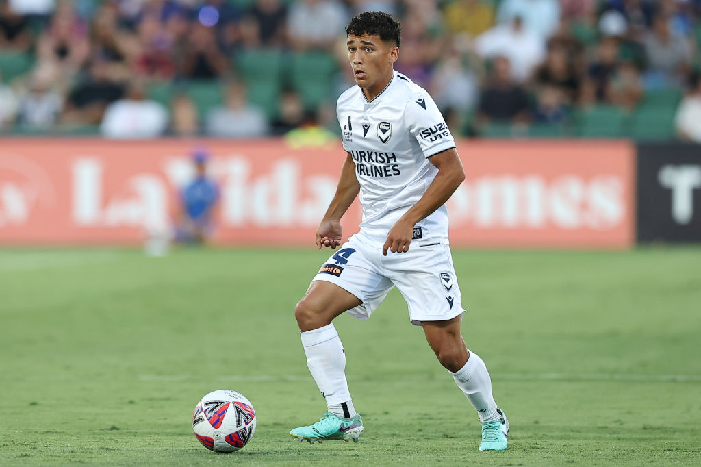 A-League news: Melbourne Victory re-sign young guns