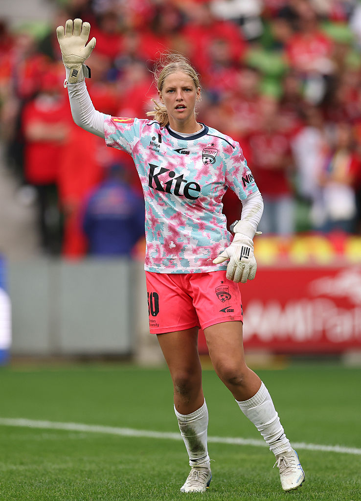 Melbourne Victory stun Adelaide United in dramatic Original Rivalry clash