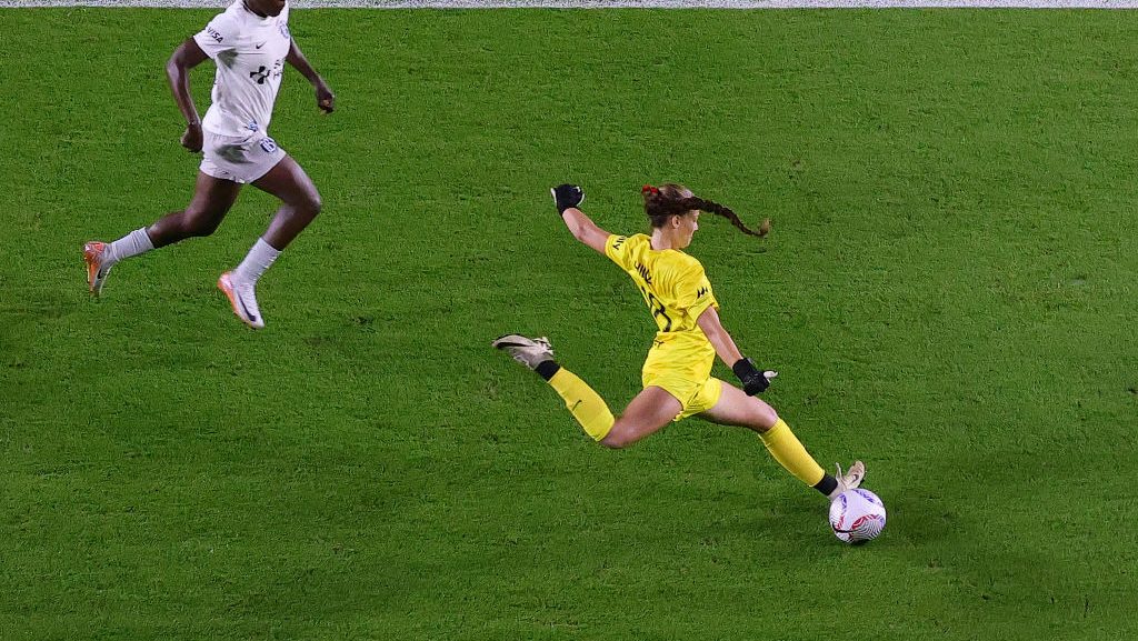 A-League transfer news: Sydney FC sign American goalkeeper