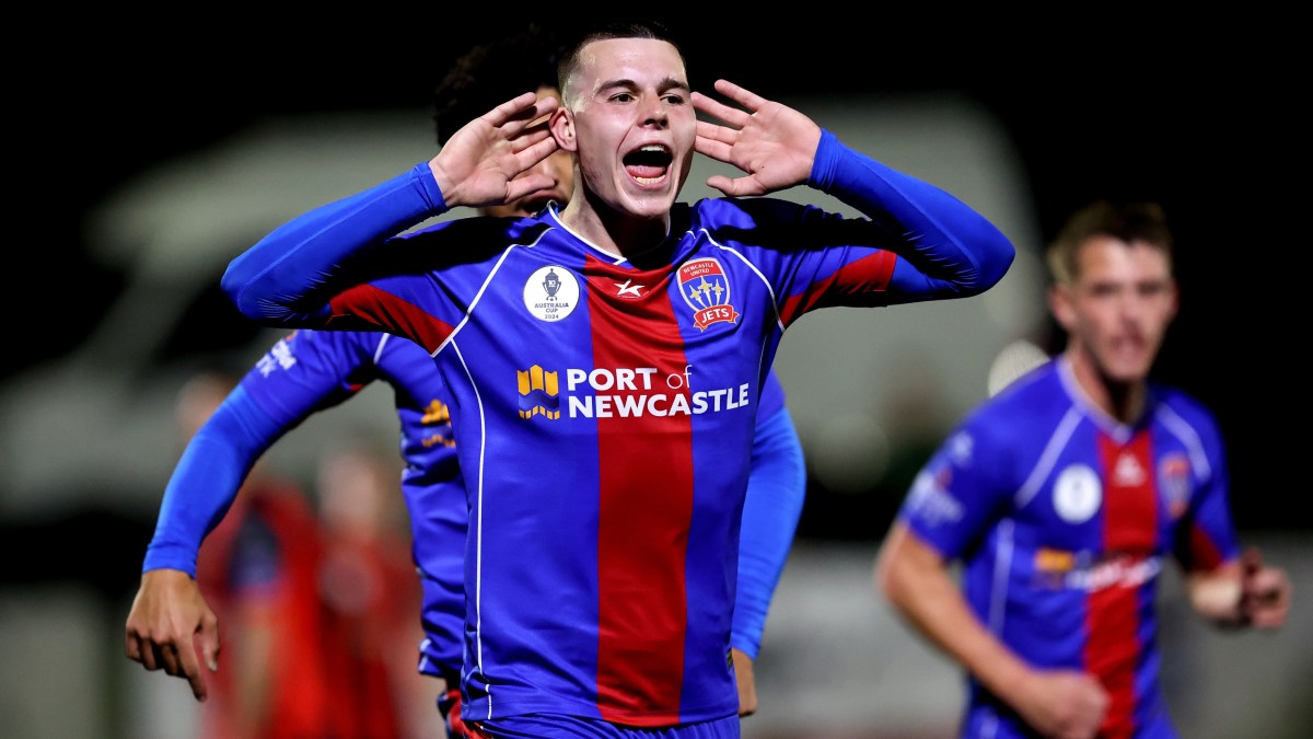 A-League Transfer news: Brisbane Roar sign Olyroos forward Justin Vidic