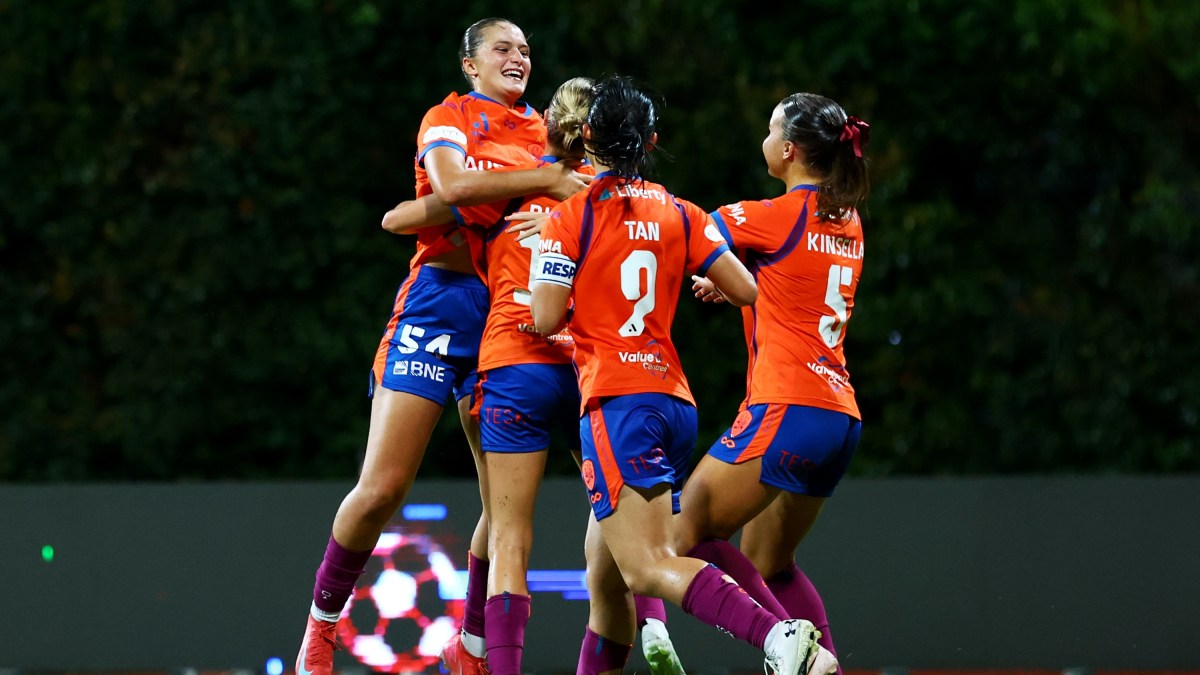 Brisbane Roar sign Daisy Brown on two-year scholarship deal