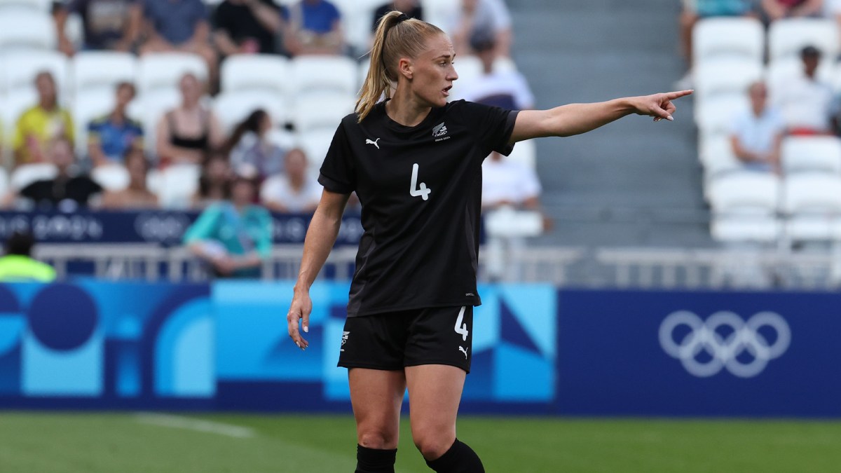 Wellington Phoenix sign Football Fern CJ Bott: A-League News