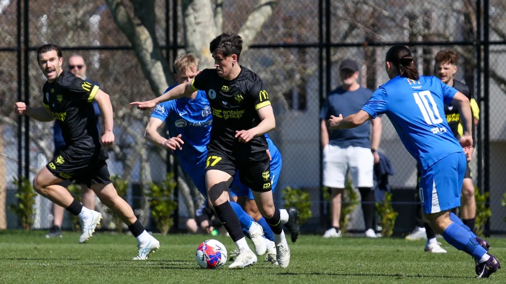 Phoenix academy gun signs first pro deal: 'A really smart player' - A-Leagues