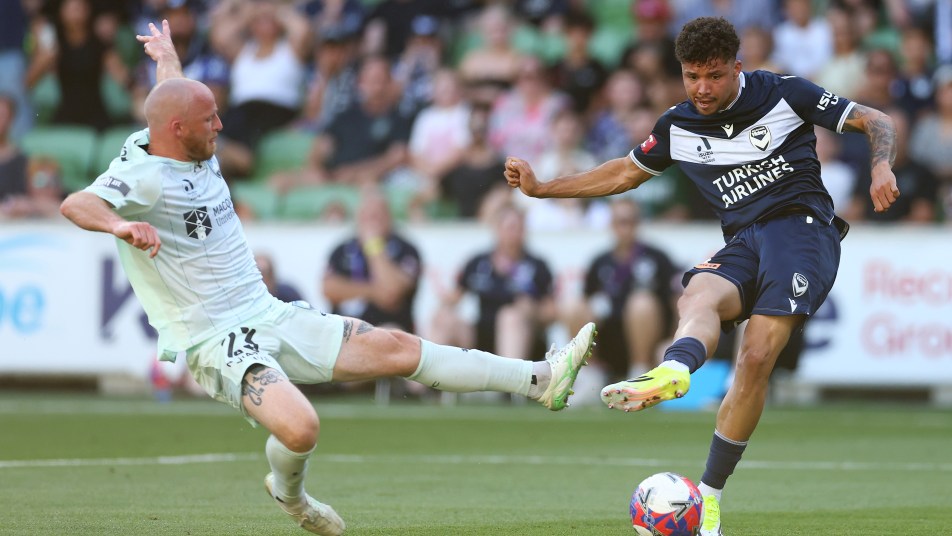 Santos scorchers: Brazilian sparks Big Blue blitz for Melbourne VIctory ...