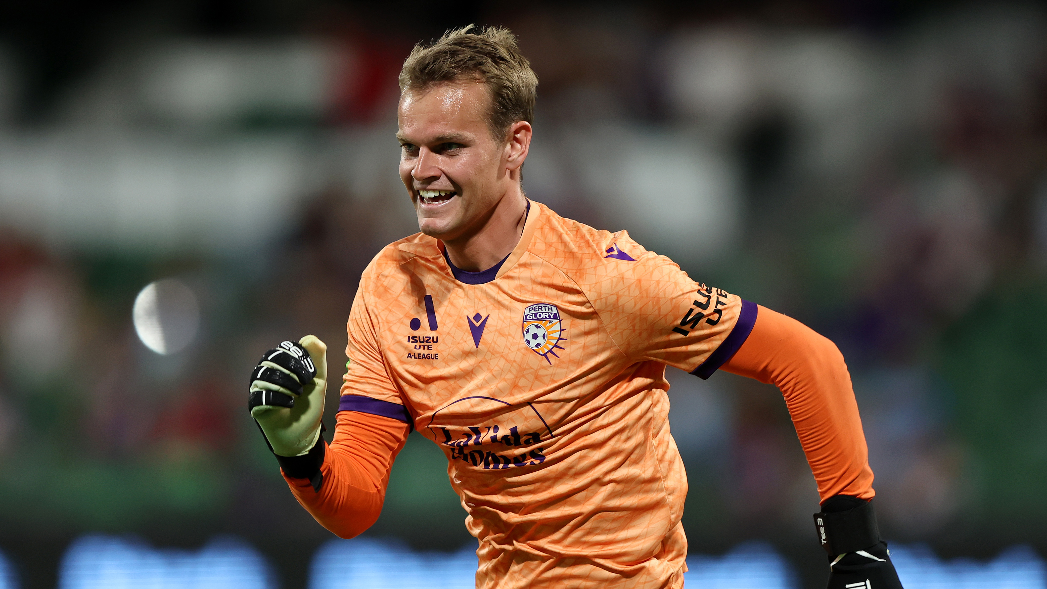 Matt Sutton signs new long-term Perth Glory deal: A-League News