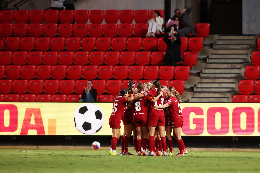 ADELAIDE UNITED 2-1 PERTH GLORY - Match highlights, goals