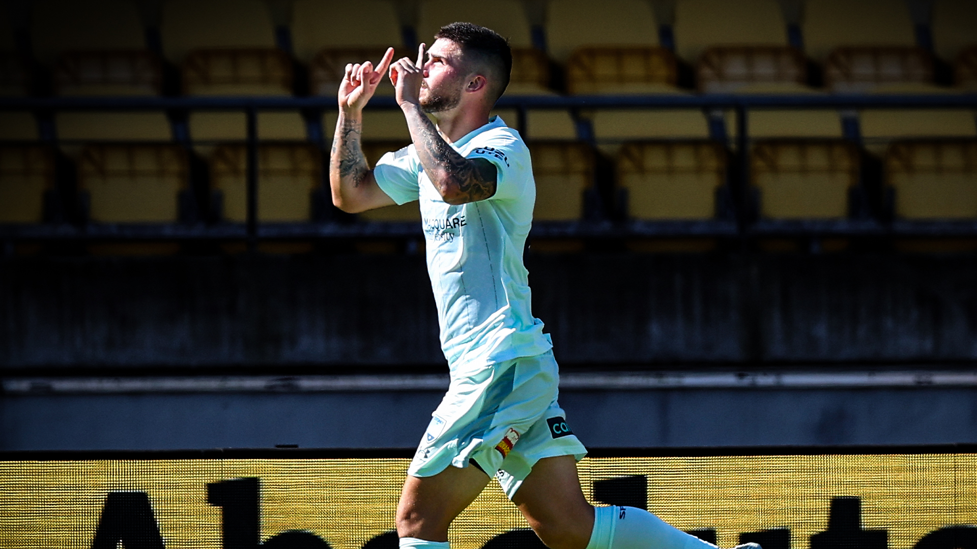 Wellington Phoenix 0-1 Sydney FC: A-League Match Highlights